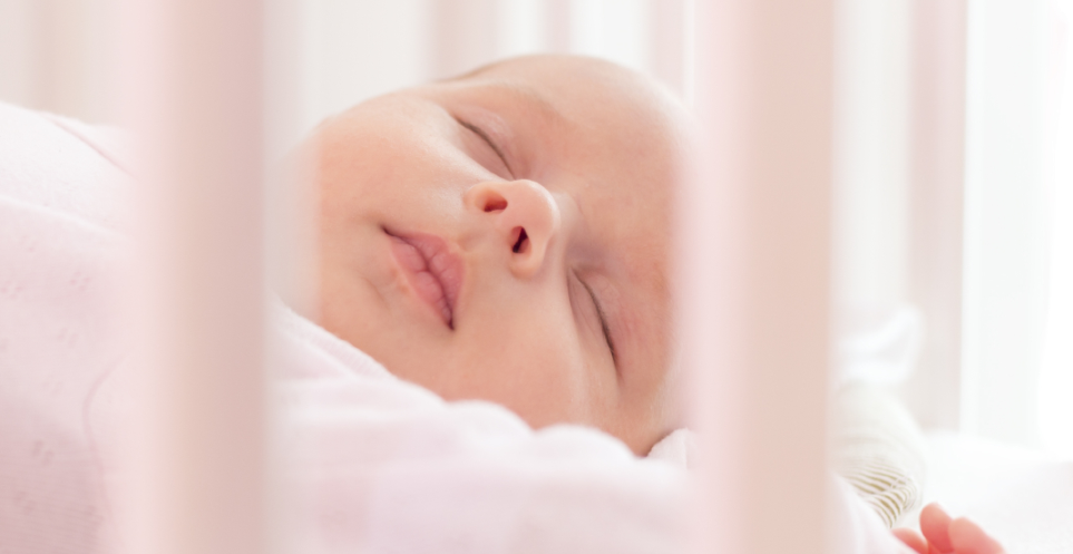 ¿Cómo duerme tu hijo? Prácticos tips para un sueño seguro | Momimom